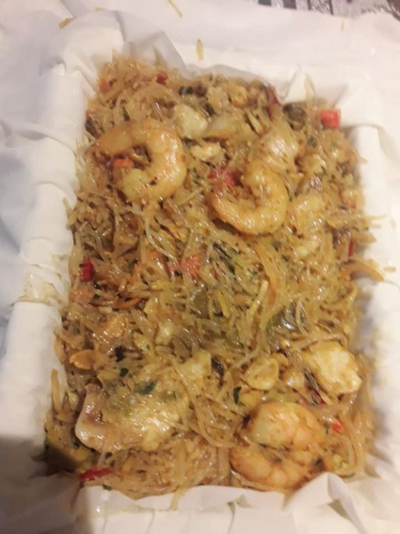 Mini vispastilla met kabeljauw scampi garnalen en fruits de mer